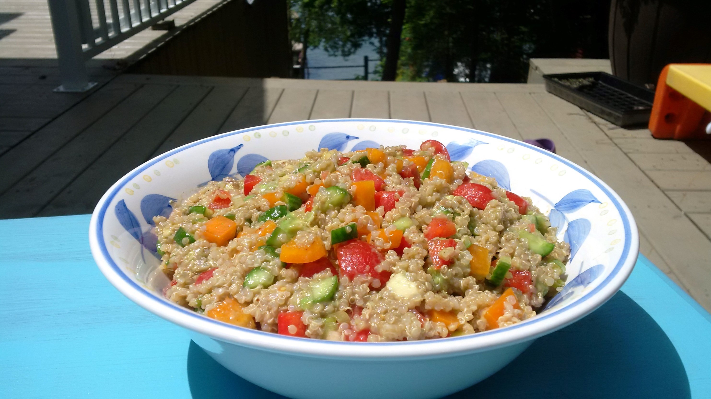 Summer Quinoa Salad | livelycravings